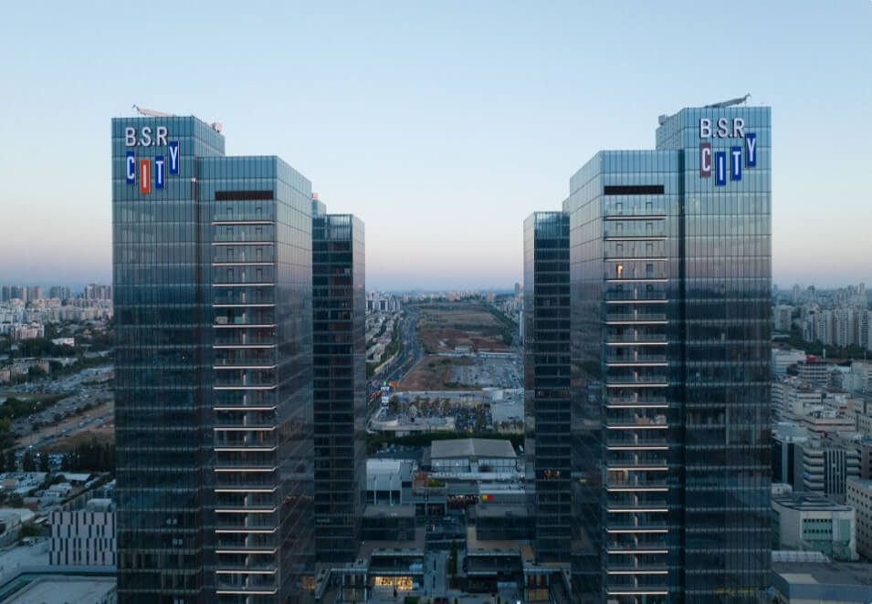 יזמי נדלן - ALEXANDER LEIZER